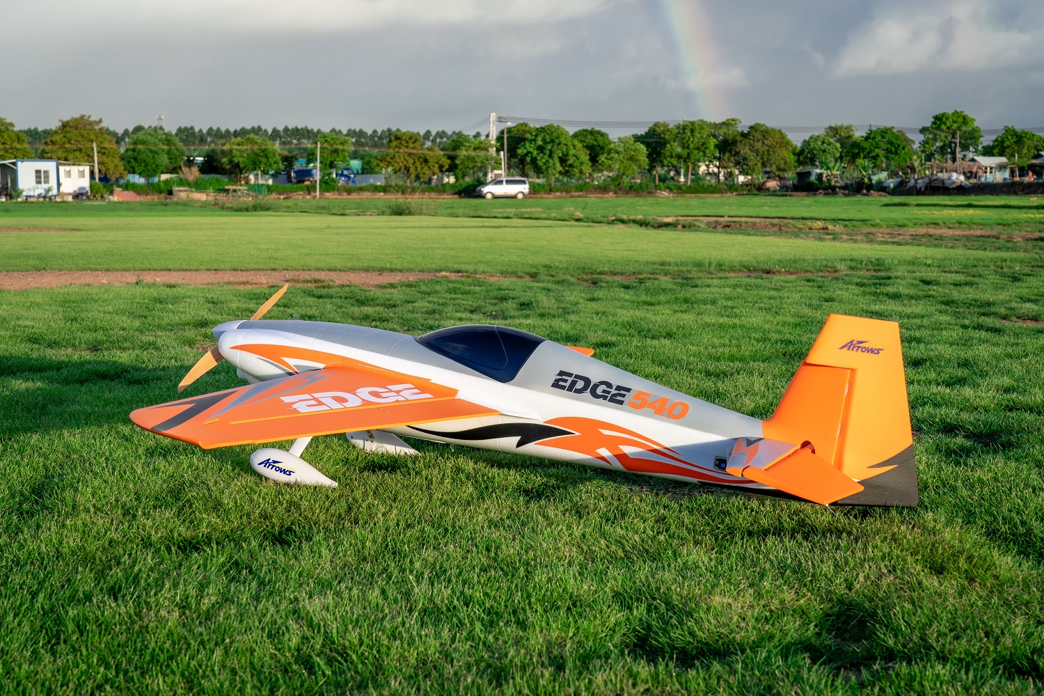 All-up weight (g): 1900