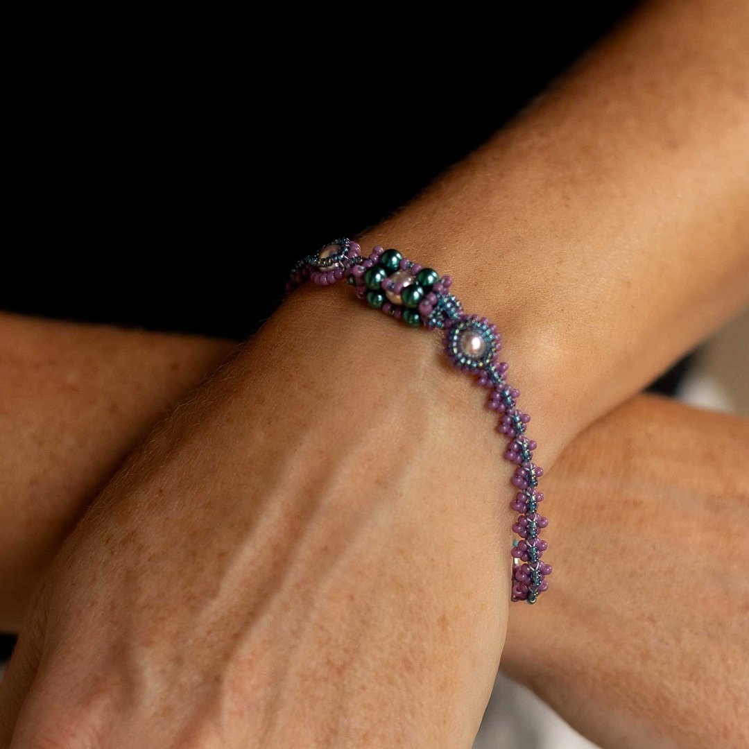 Trapped Bracelet Tutorial | PotomacBeads