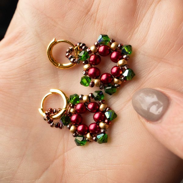 2 Minute Holiday Earrings Tutorial