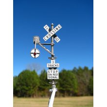 HO Scale Signals, Wigwags & Trackside Detail Kits