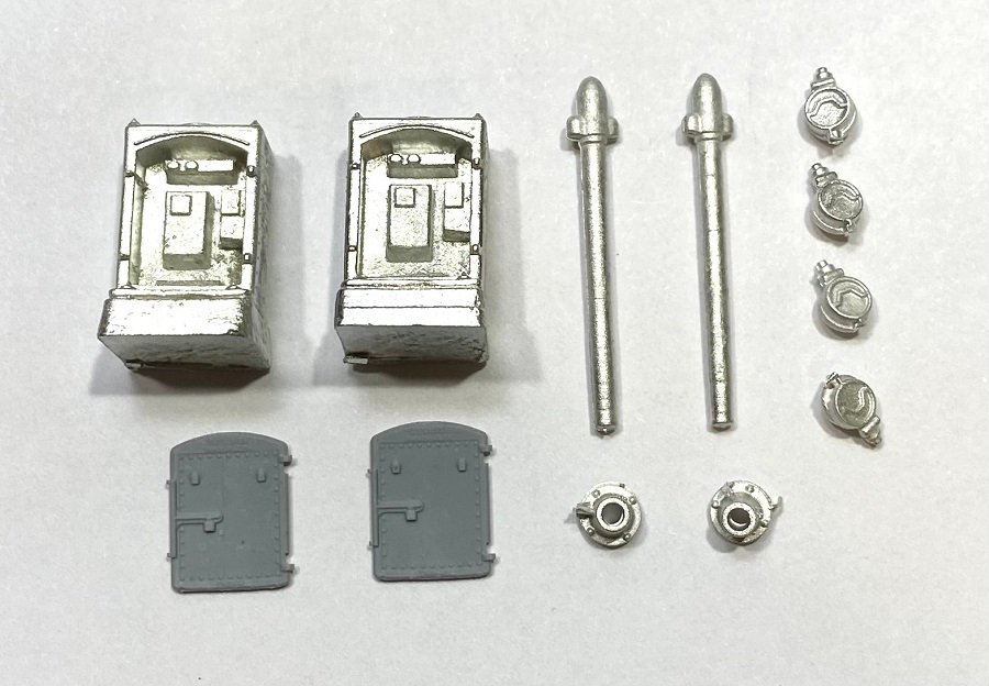 HO Ground Relay Box and Mast with Block Indicators (Short)
