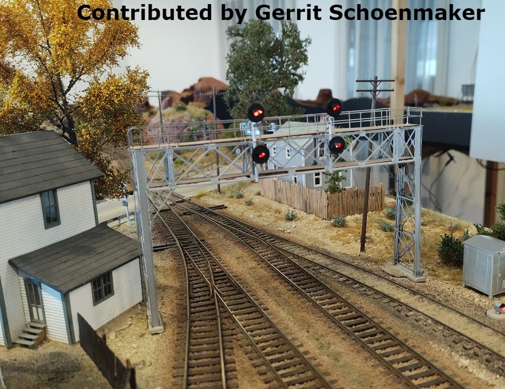 HO Steel Frame Signal Bridge