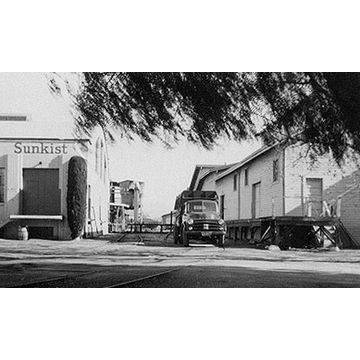 HO Sunkist Packing Shed