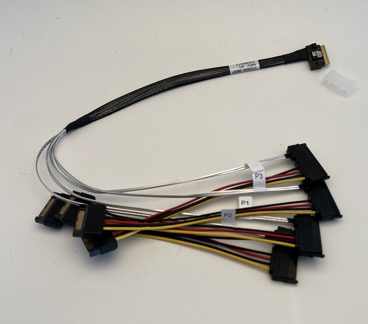 SlimSAS 8i - SAS Drive X4