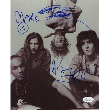 World of Autographs - Authentic Autographed Memorabilia